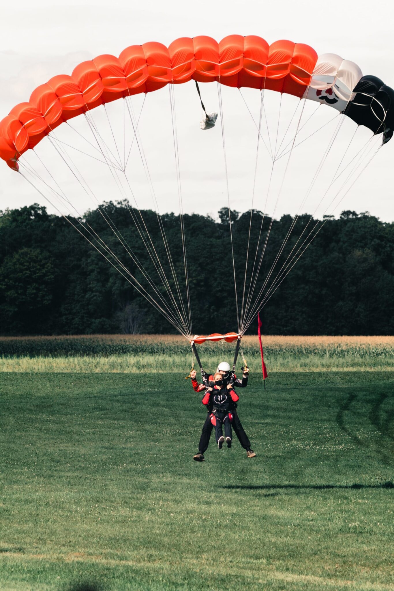 Paragliding in India top 10 places with pros cons and rates